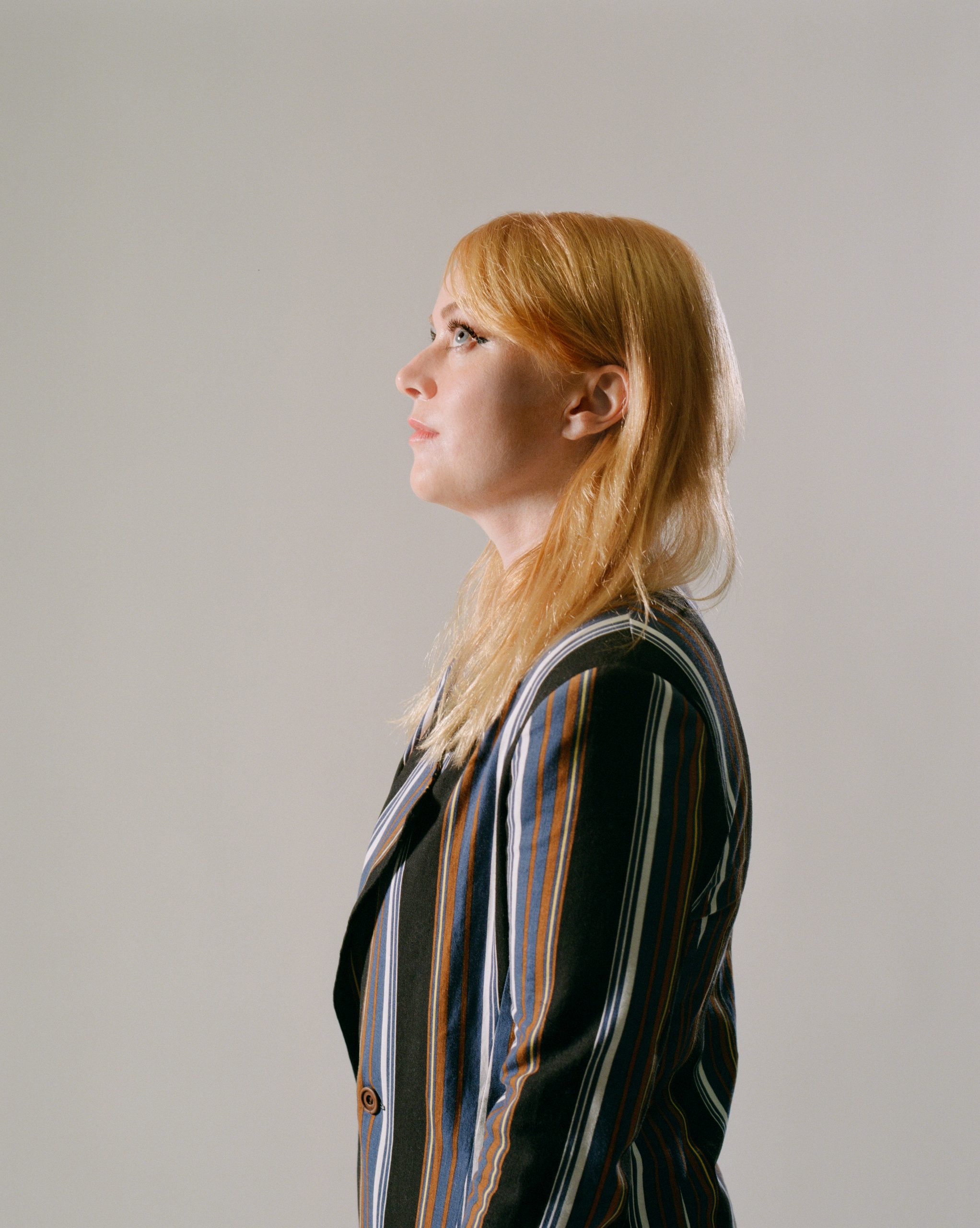 At The Bar With Singer Ella Thompson - The Write Drop